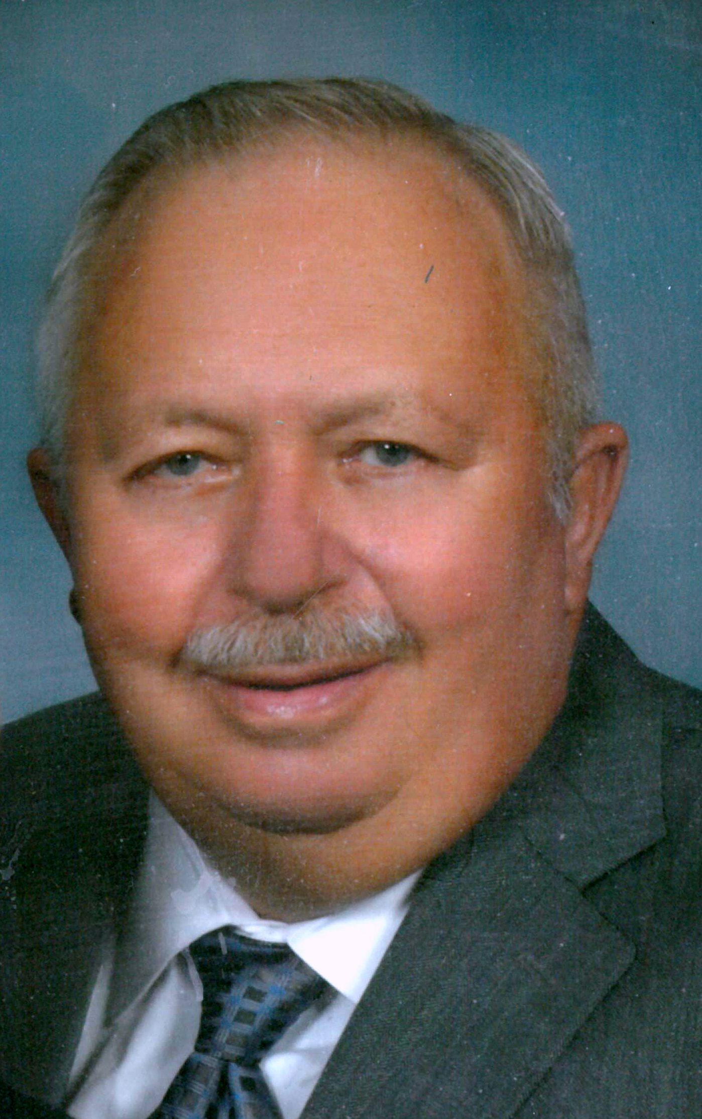 Edwin J. Miller, JR - Wyuka Funeral Home & Cemetery